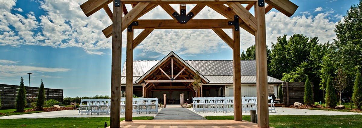 Sioux Falls Wedding Venues | Meadow Barn & Veranda