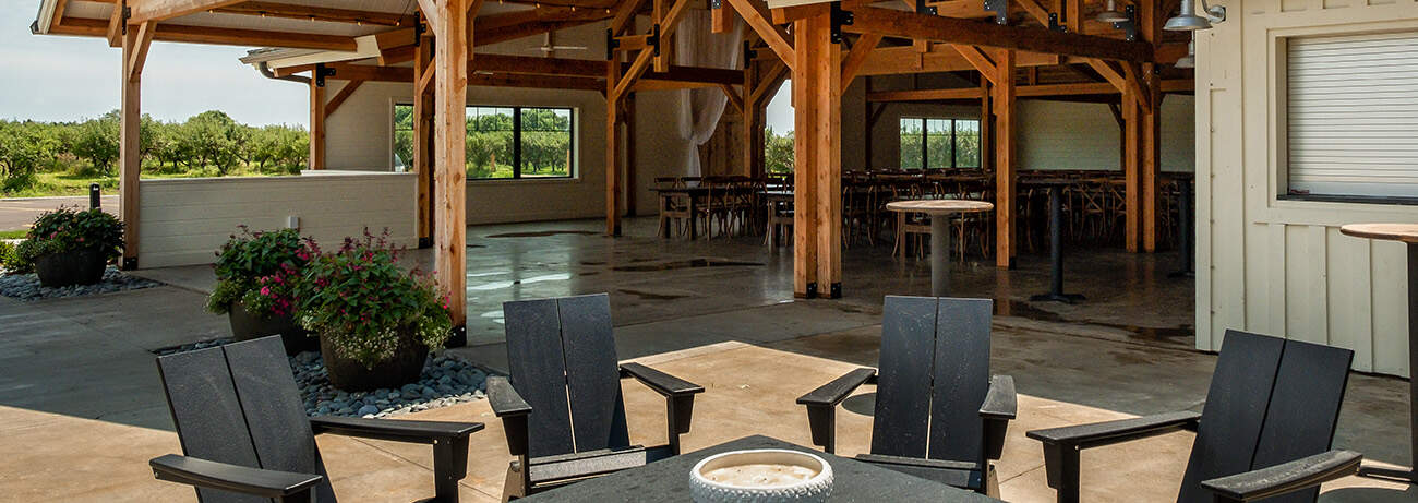 Meadow Barn & The Veranda Sioux Falls Wedding Venues